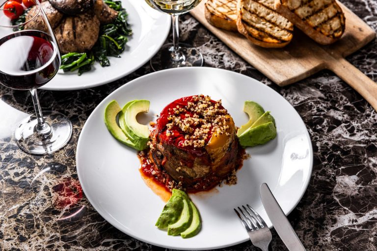 Sirocco Restaurant & Bar | Holiday Inn Sydney Potts Point